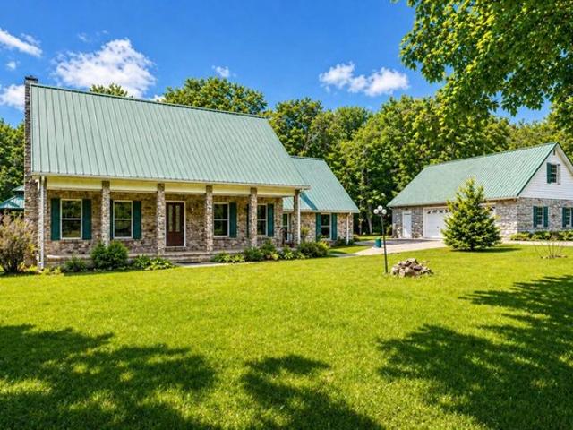 831 Defeated Creek Rd, Centerville, TN 37033