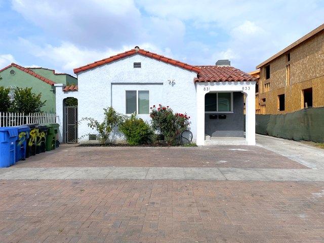 831 E 82nd St, Los Angeles, CA 90001