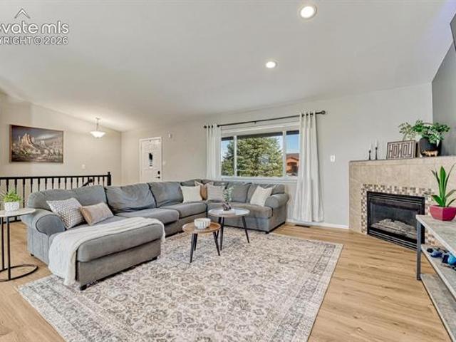 831 E Paseo Dorado Drive