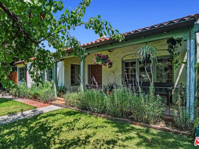 831 E Rio Grande Street