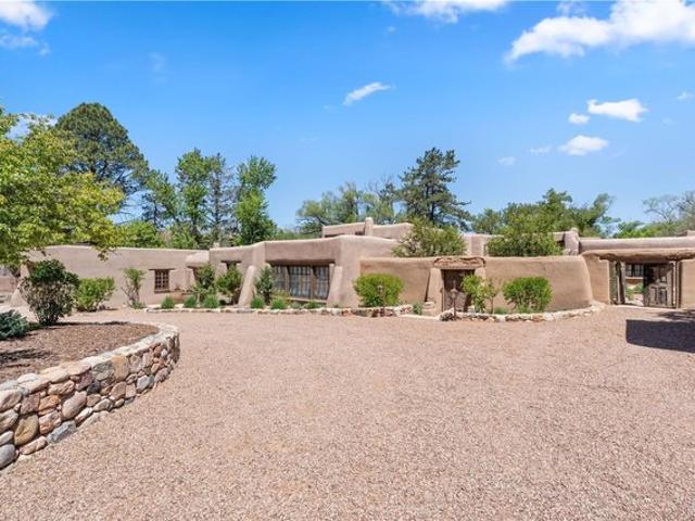 831 El Caminito St, Santa Fe, NM 87505