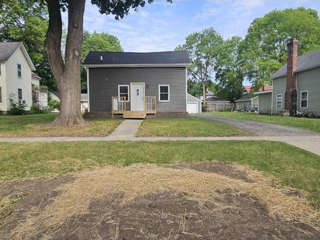 831 Harrison Ave, Beloit, WI 53511