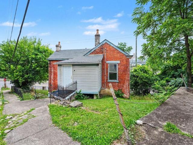 831 Highway Avenue