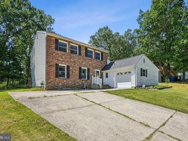 831 Laurel St, Blackwood, NJ 08012