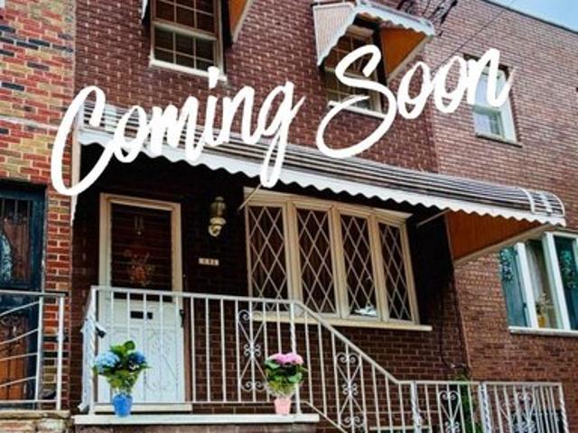 831 Moore St, Philadelphia, PA 19148