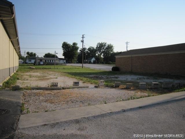 831 Main St NE, Palmyra, IN 47164
