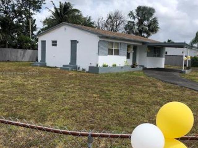 831 N 72nd Way, Hollywood, FL 33024
