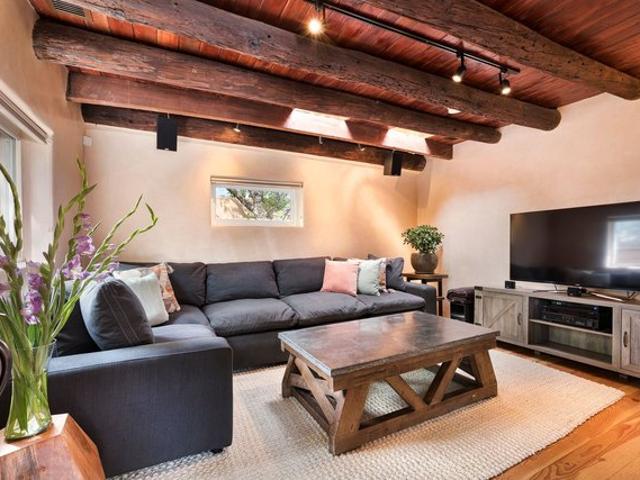 831 Ninita St, Santa Fe, NM 87505