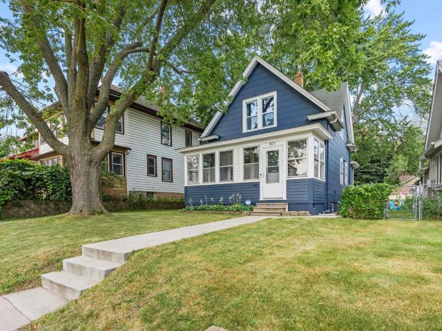 831 Smith Avenue S