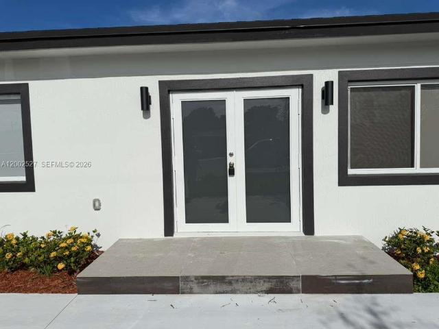 831 SE 9th Ave, Hialeah, FL 33010 | MLS #A12002