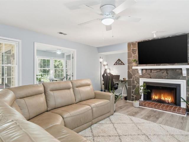831 Sentinel Ridge SW