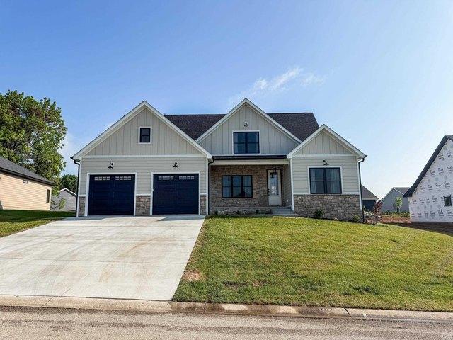 831 Spy Glass Hill Dr, Bedford, IN 47421