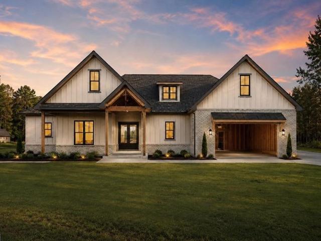 831 Pine Log Ford Rd, Travelers Rest, SC 29690