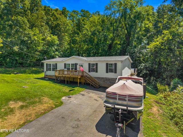 831 Pineridge Rd