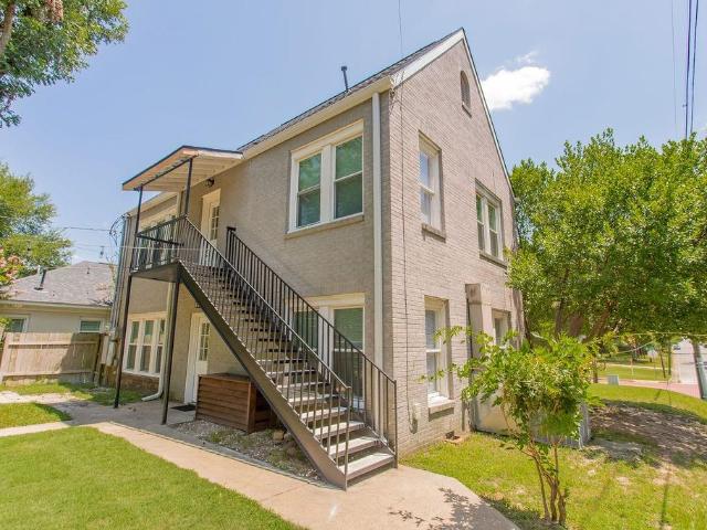 831 W Houston Street