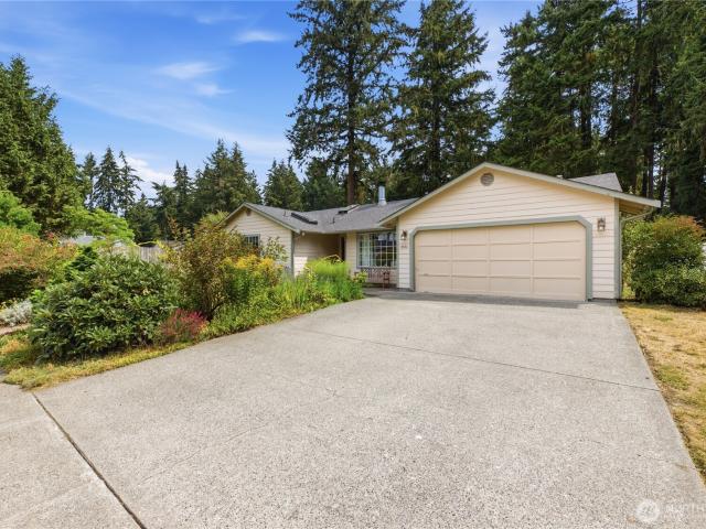 8324 Lake Forest Drive SE