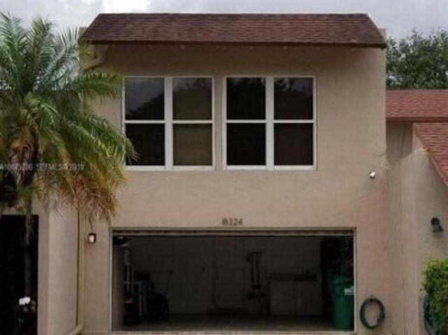 8324 SW 103rd Ave, Miami, FL 33173