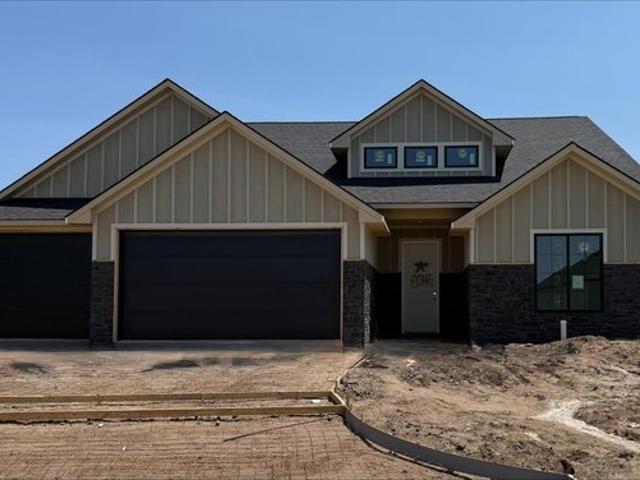 8324 W Waterway Ct, Maize, KS 67101