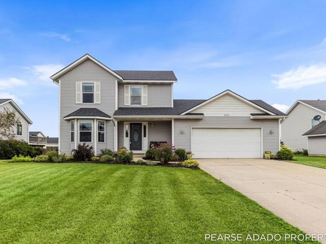 8325 Bennigan Ln, Zeeland, MI 49464