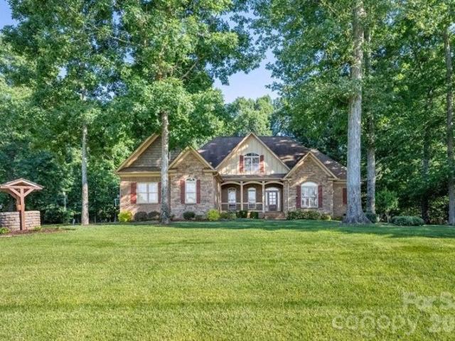 8325 Curico Ln, Charlotte, NC 28227