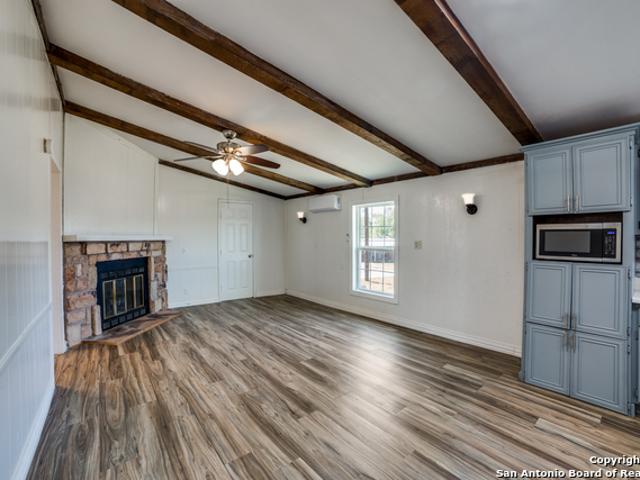 8325 Fm 327, Unit 3