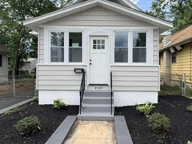 8325 Stow Rd, Pennsauken, NJ 08110