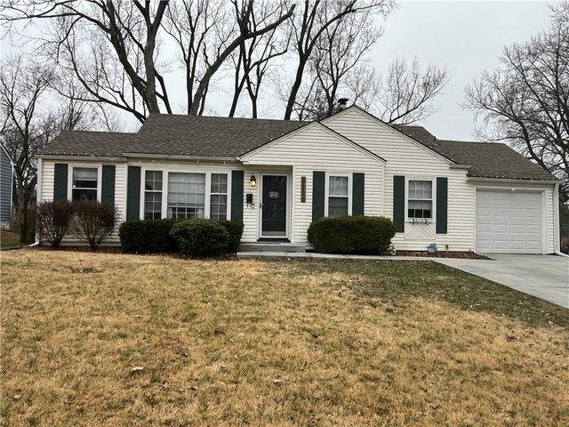 8326 Madison Ave, Kansas City, MO 64114