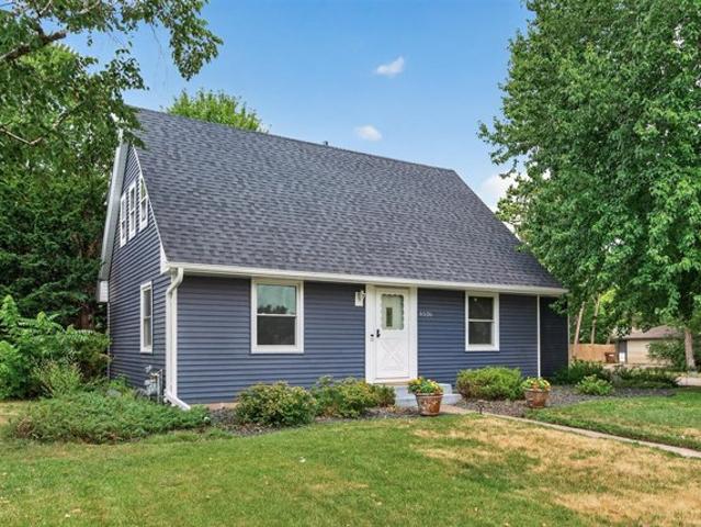 8326 Glenbrook Ave S, Cottage Grove, MN 55016