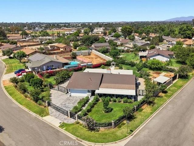 8326 Saddle Creek Dr, Jurupa Valley, CA 92509