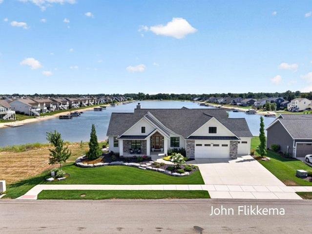8326 Tantrum Dr, Allendale, MI 49401