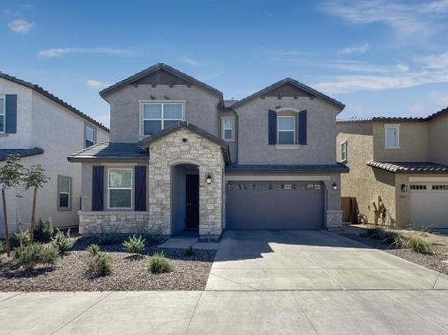 8327 E Petunia Ave, Mesa, AZ 85212