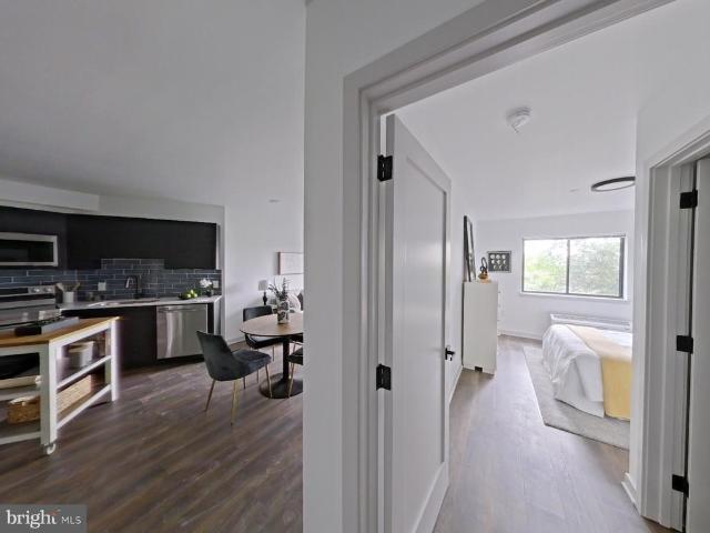 8327 Ridge Avenue # 208