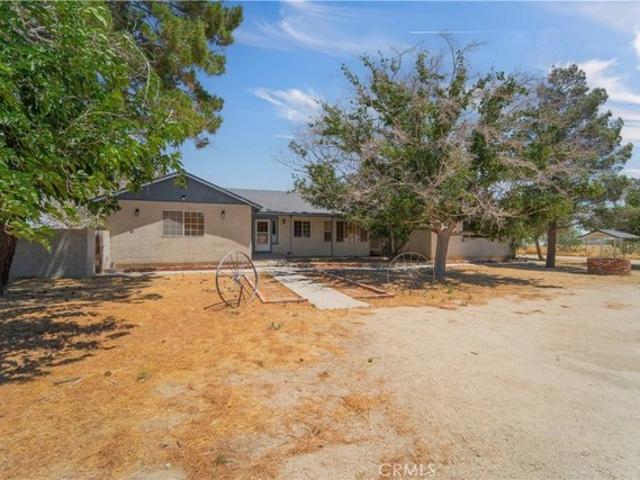 8327 W Avenue I, Lancaster, CA 93536