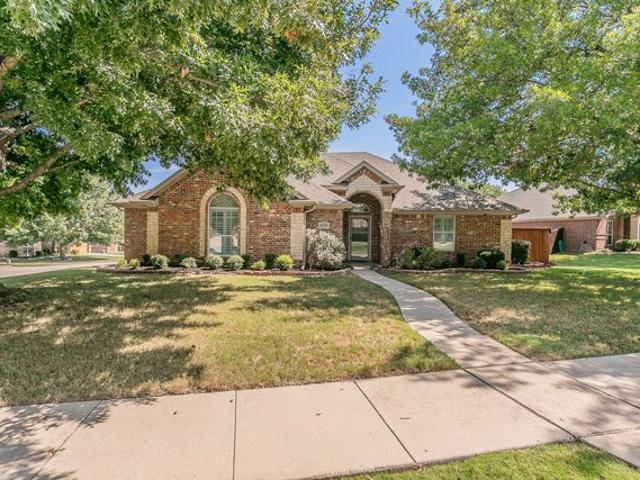 8328 Asta Ct, Benbrook, TX 76126