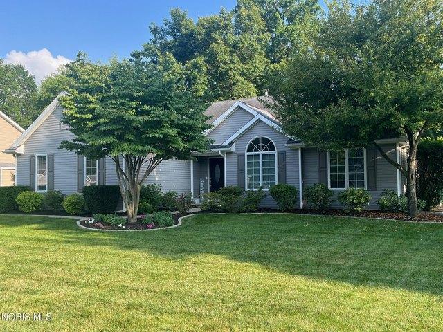 8329 Sycamore Woods Ln, Holland, OH 43528