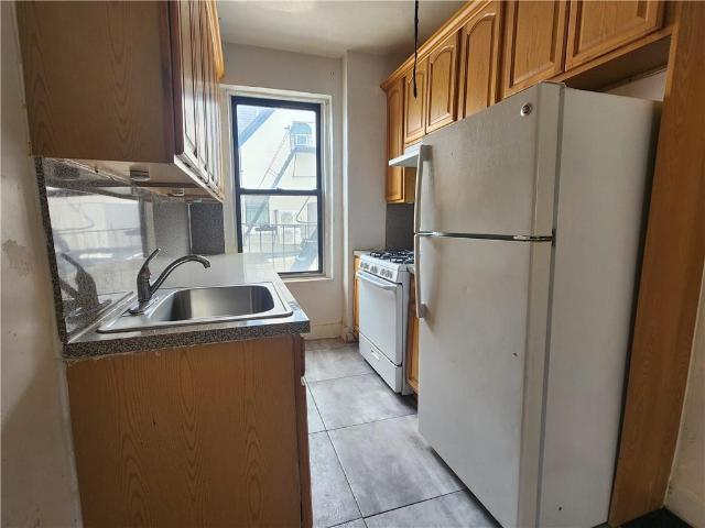 8320 Bay Parkway # B21