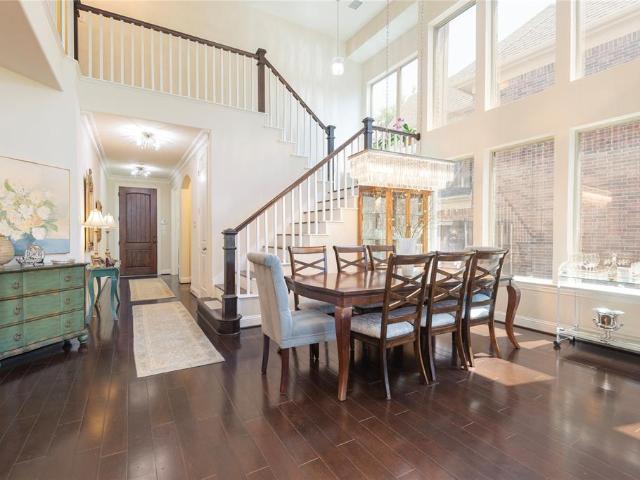 8320 Lindsay Gardens