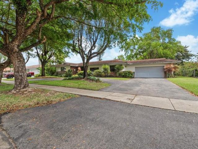 8320 SW 83rd St, Miami, FL 33143