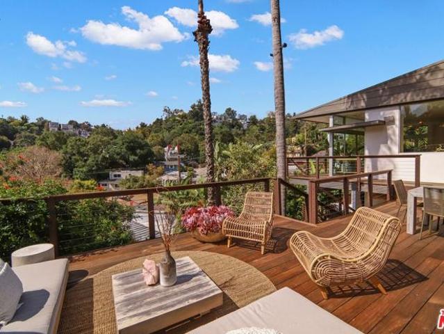 8320 Yuma Pl, Los Angeles, CA 90046