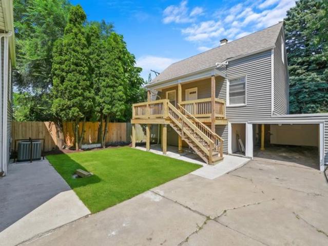 8321 S Saginaw Ave, Chicago, IL 60617