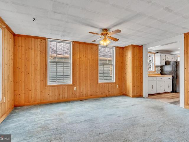 8322 Bayside Road