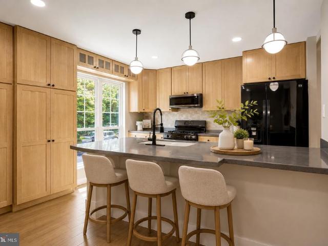 8322 Linden Oaks Court