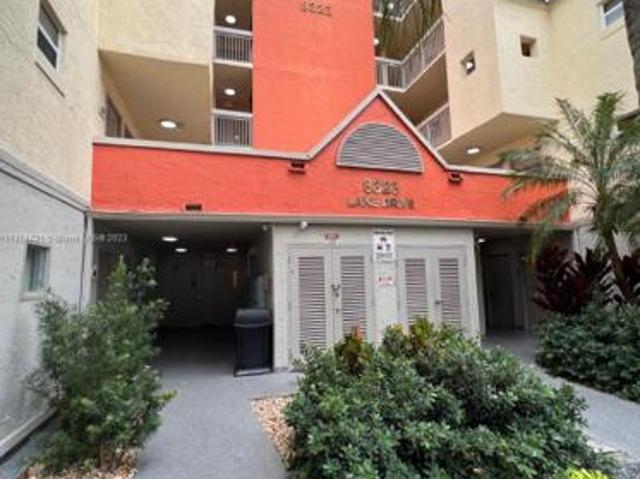 8323 Lake Dr #102, Doral, FL 33166