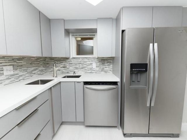 8323 Lake Dr #402, Doral, FL 33166
