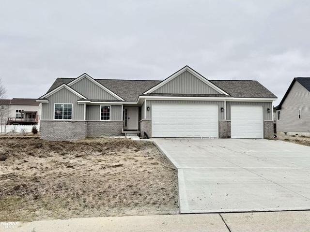 8323 Peninsula Cir, Grand Blanc, MI 48439