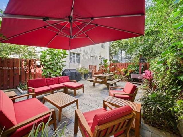 832 15th St #4, Miami Beach, FL 33139