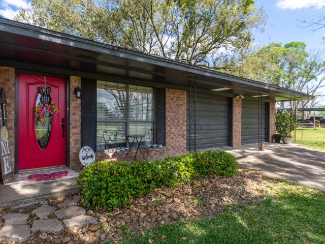 832 County Road 903a