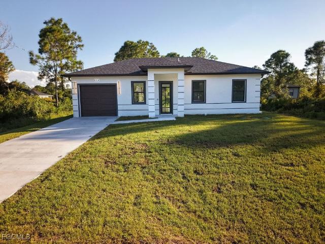 832 Carpenter St E, Lehigh Acres, FL 33974 | MLS #2025016 | Compass