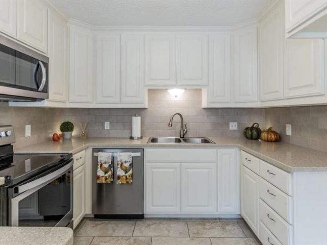 832 Chateau Valee Circle