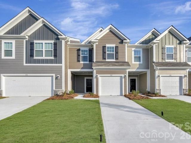 832 Earhart St NW, Concord, NC 28027